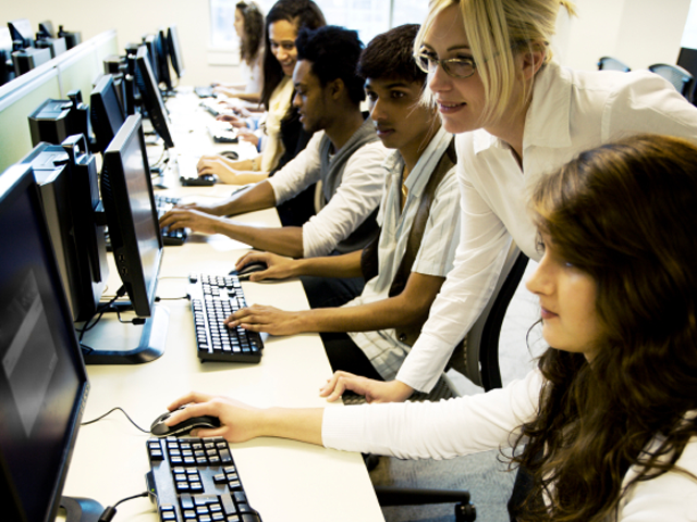 How More Teachers are Using Tech in the Classroom - Education Industry News